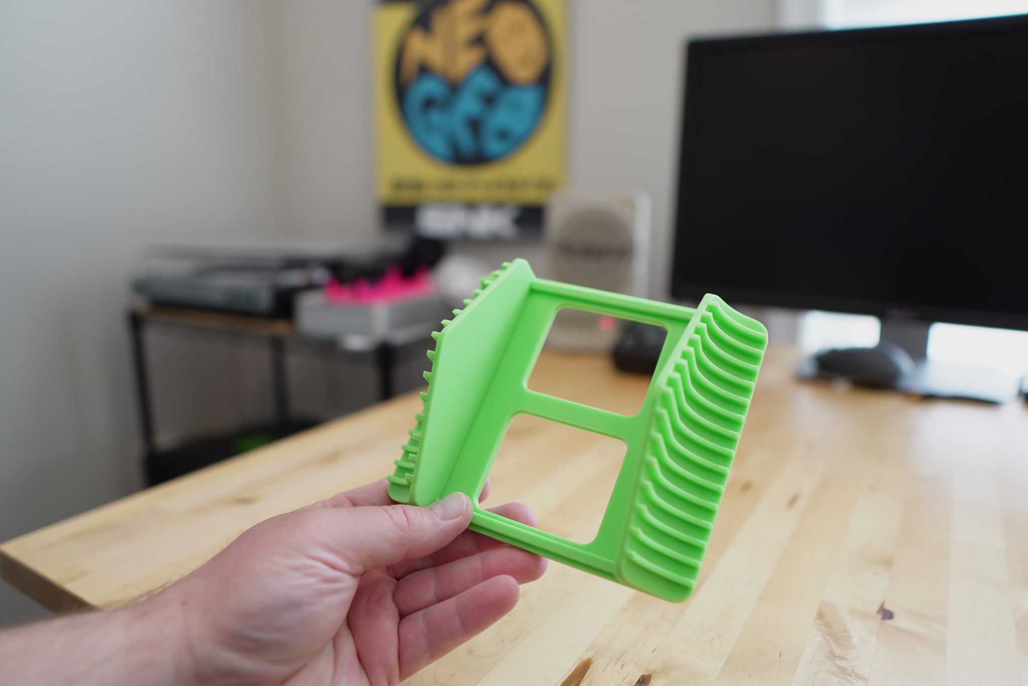 Original Xbox Vertical Stand – Retro Frog